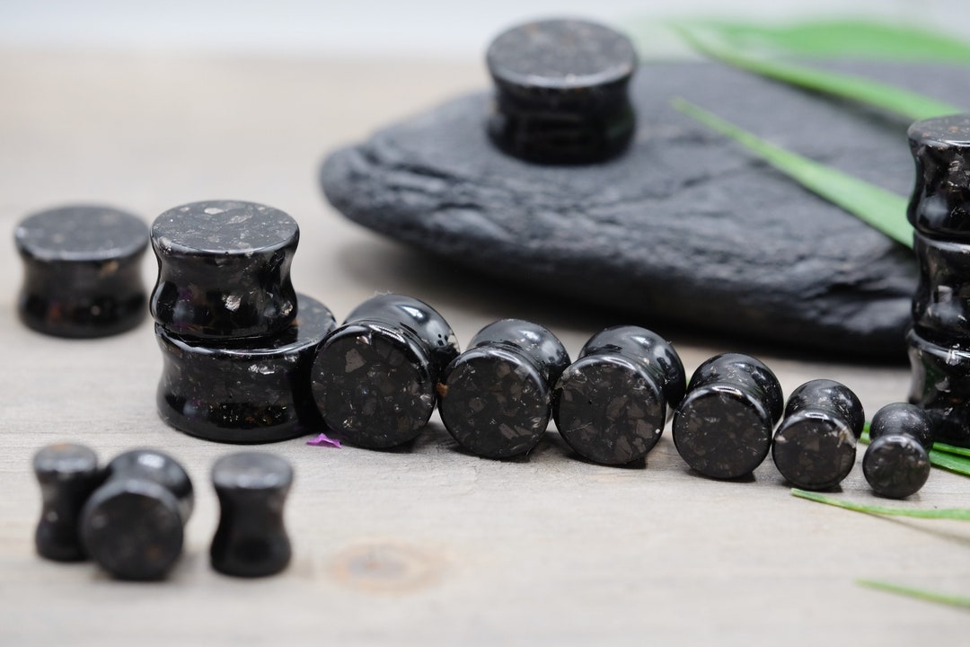 Elite Shungite Round or Heart Resin Plug Gauge Earrings 6-20mm Pairs ...