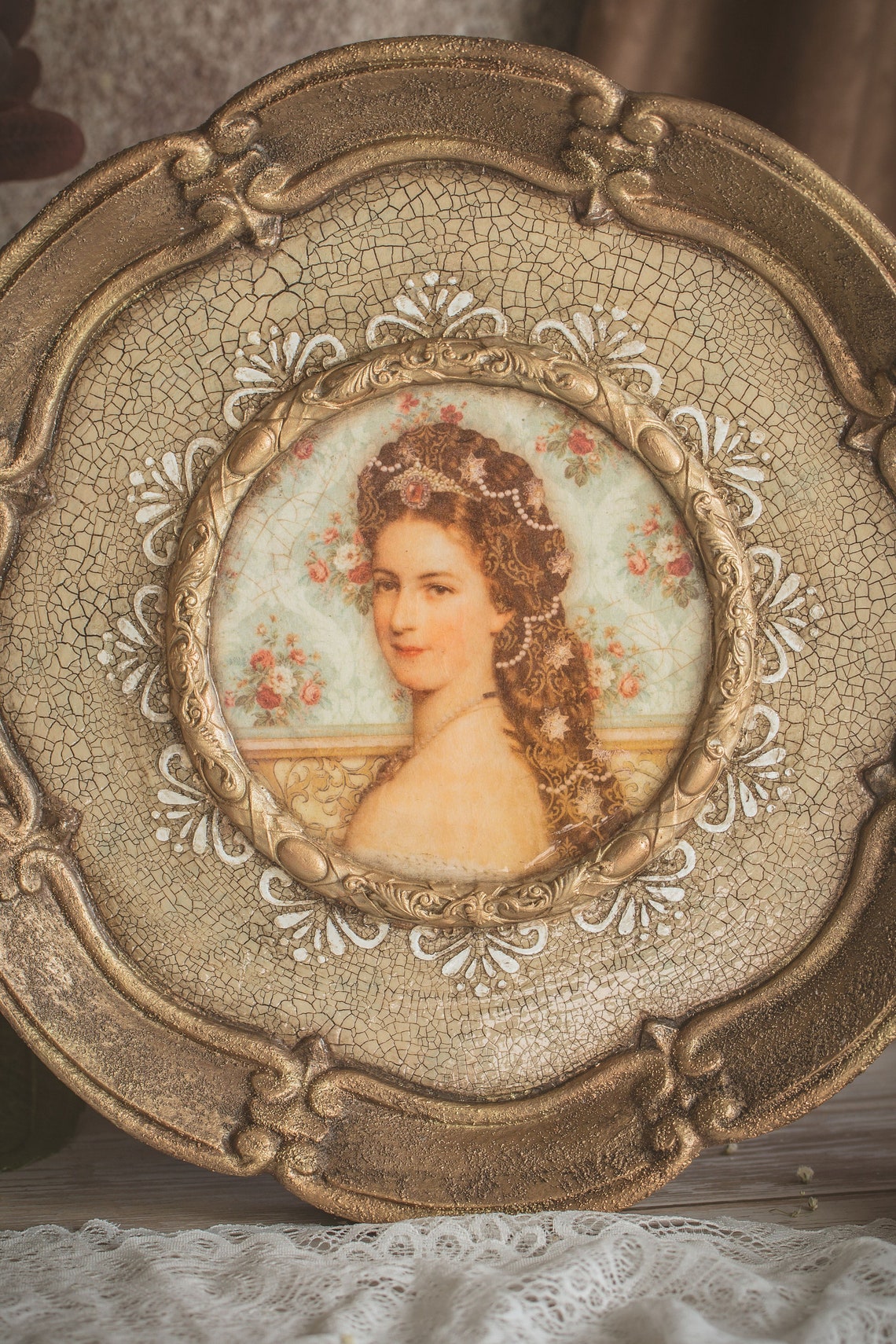 Rococo Style Golden Decorative Wall Hanging Plate, Baroque Portrait of ...