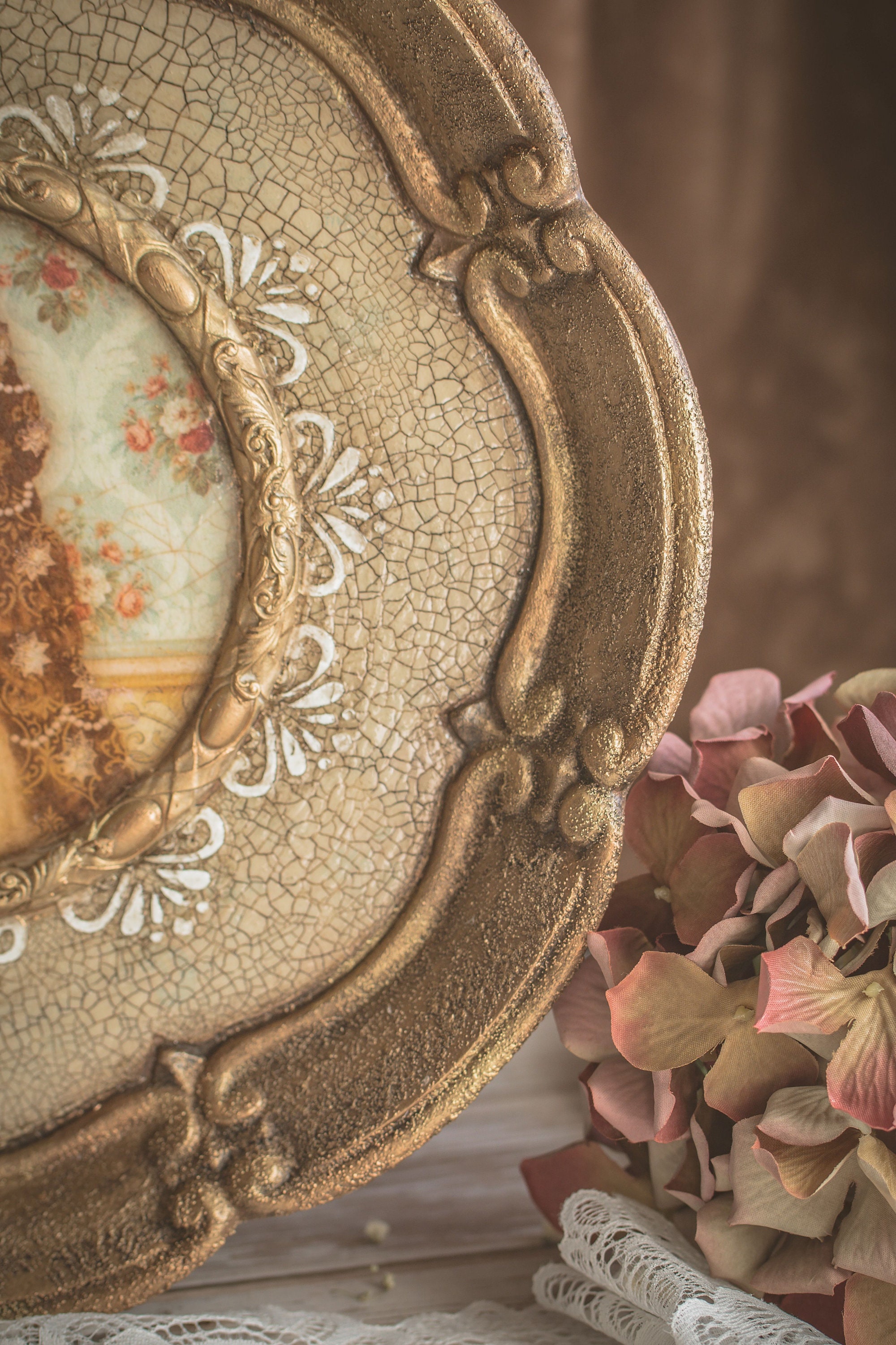 Rococo Style Golden Decorative Wall Hanging Plate, Baroque Portrait of ...