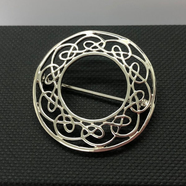 Celtic Knot Brooch - Etsy
