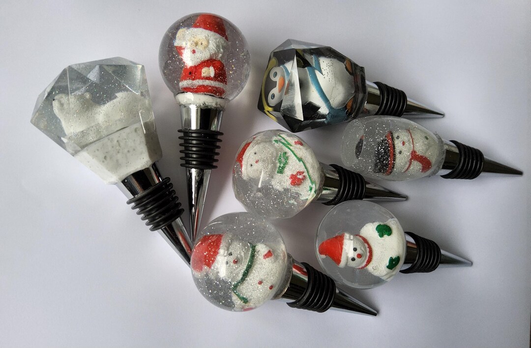Christmas Bottle Stoppers, Xmas Gift Resin Art for Winter - Etsy