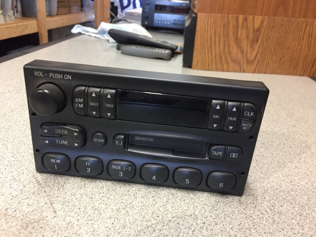 Ford Factory Fm/am Cassette Radio. F57F-198165-AG Un-tested. - Etsy