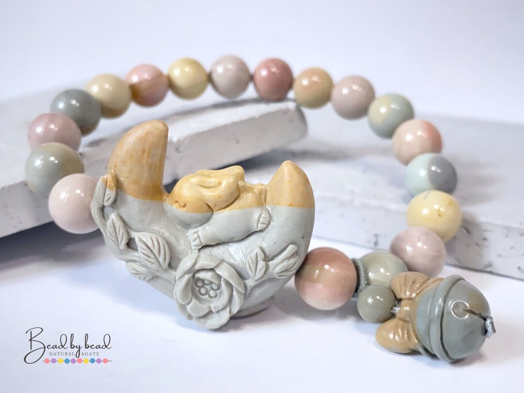 Alashan Agate Rabbit in the Moon Charm Bracelet 阿拉善 月亮兔 Natural ...