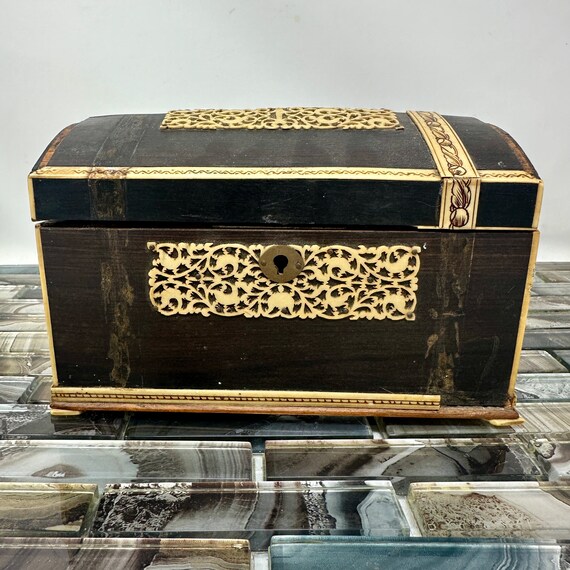 Antique Anglo-Indian Wood Dome Lid Box Ox Bone Overla… - Gem