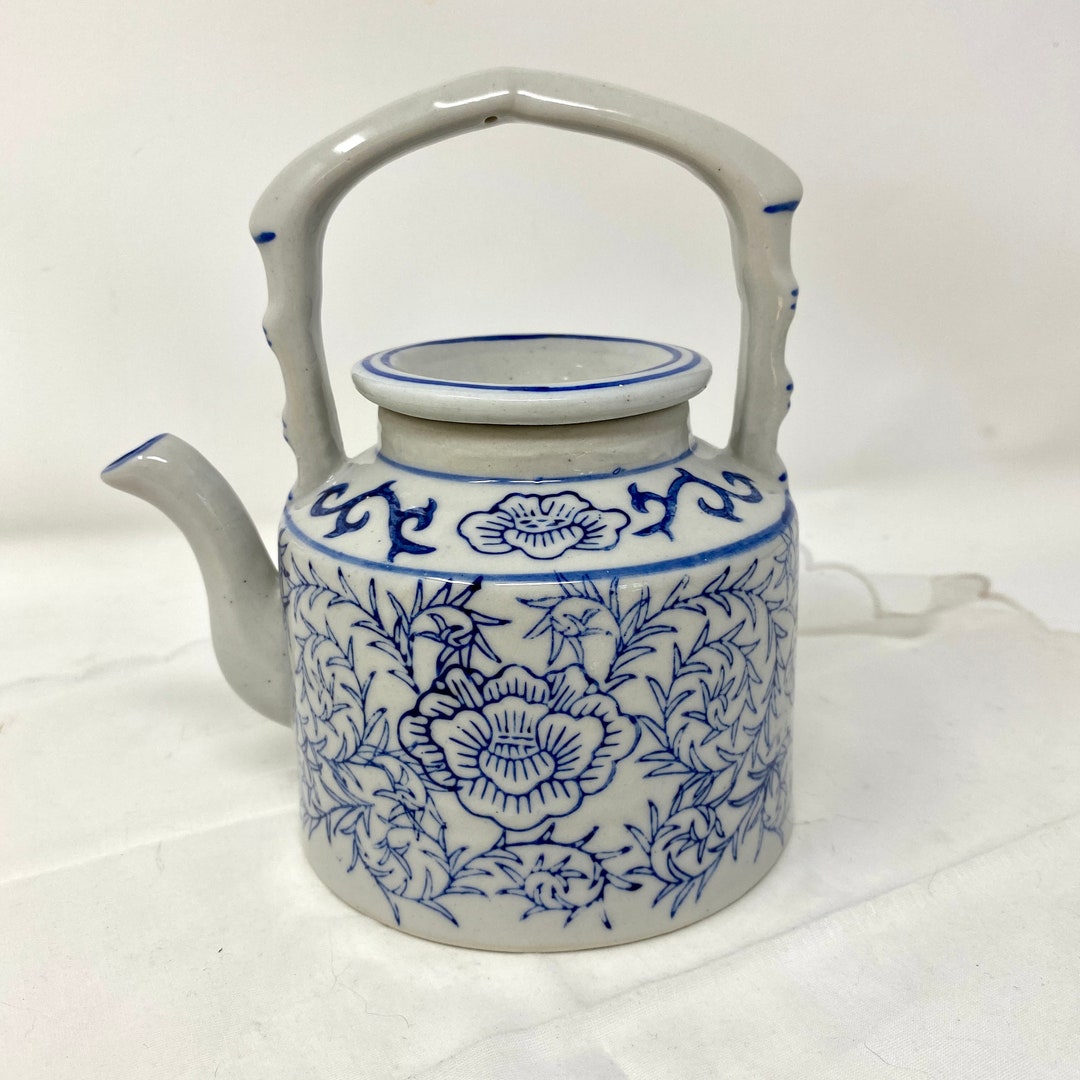 Blue White Ceramic Chinese Teapot 16 Oz, Vintage Asian Blue Floral Tea ...