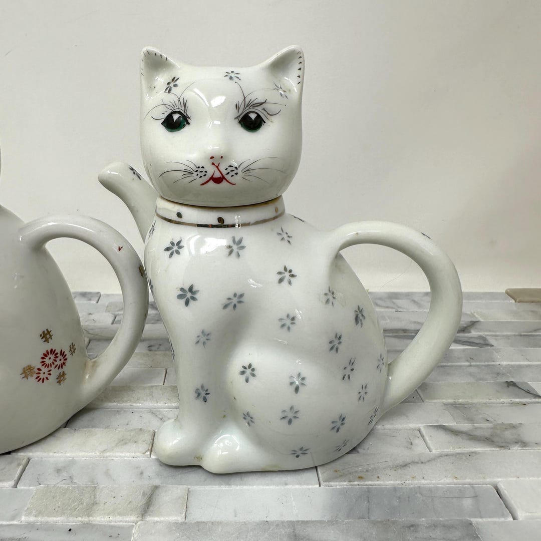 Chinese White Floral Cat Teapot Japan 5 1/4". Vintage White Kitty Blue ...
