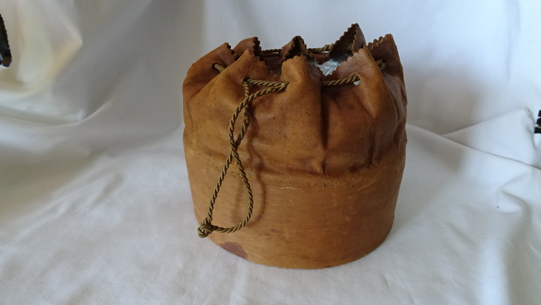 Vintage Draw String Collar Box With Five Collars - Etsy