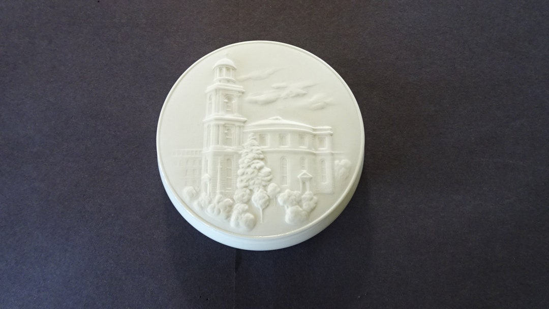 Vintage Hochst Porcelain Trinket Box/dresser Box - Etsy