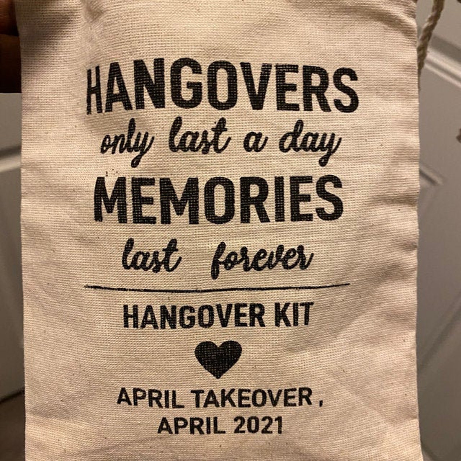50 Wedding Favors Bags Hangovers Last A Day Memories Last Etsy