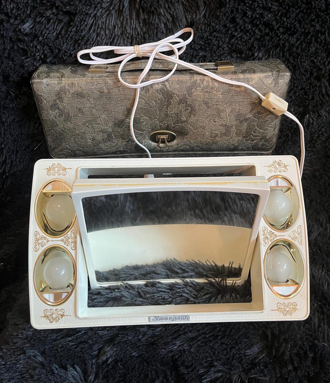 Retro 'mirror Go Lightly' Lighted Travel Makeup Mirror With Carry Case - Etsy