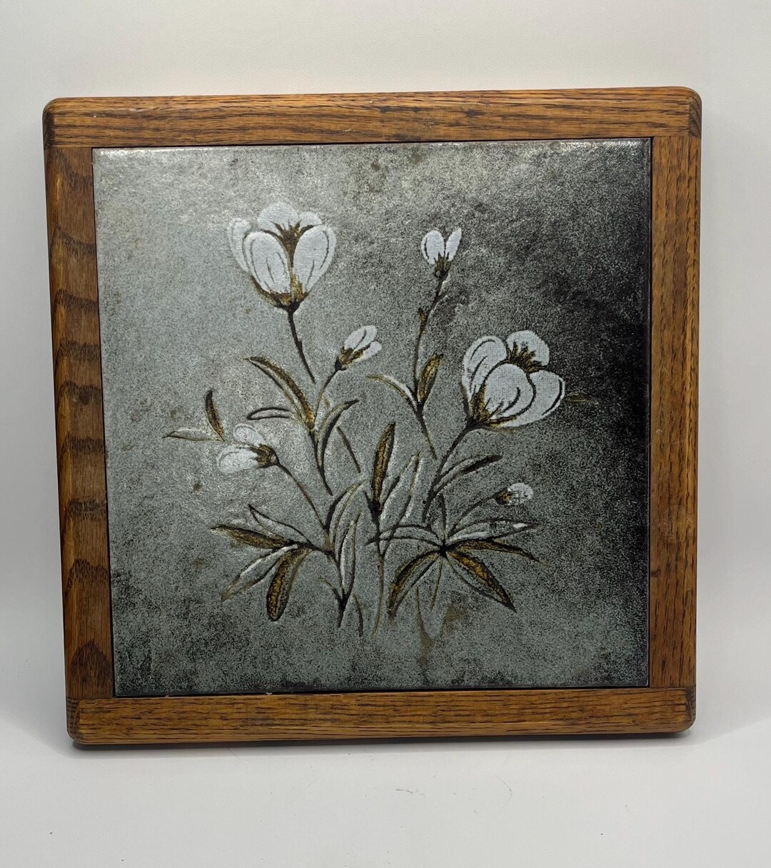 Vintage 1970s Italian Stone/ Wood Trivet Hand Painted White Flowers Lance Munn - Vintage Kitchen ...