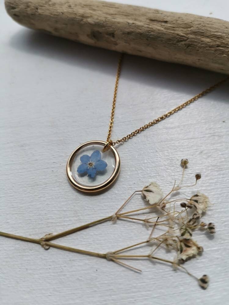 Dainty Real Forget Me Not Flower Minimalist Circle 16mm Gold - Etsy