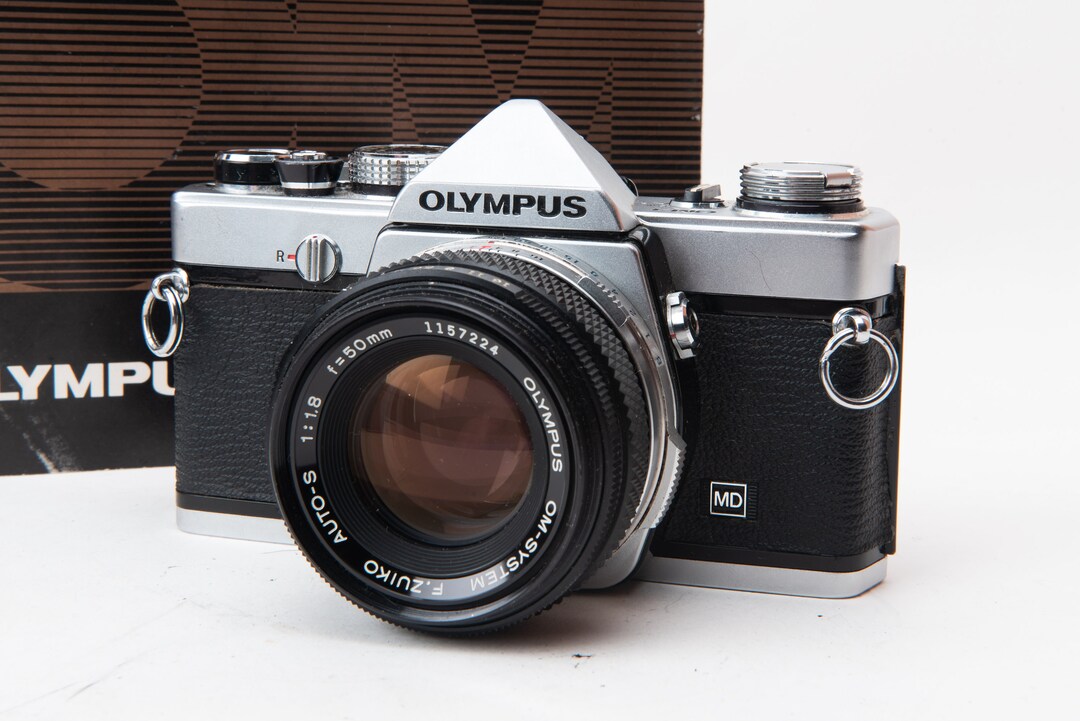 Olympus OM-1 Vintage Film Camera W/ 50mm F:1.8 F.zuiko Lens - Etsy