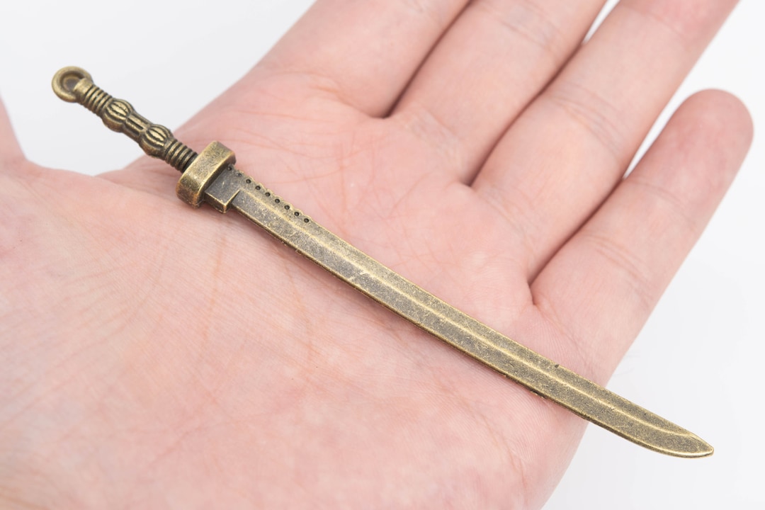 5 Katana Samurai Sword Charm Antique Bronze Tone 65201-1562 - Etsy