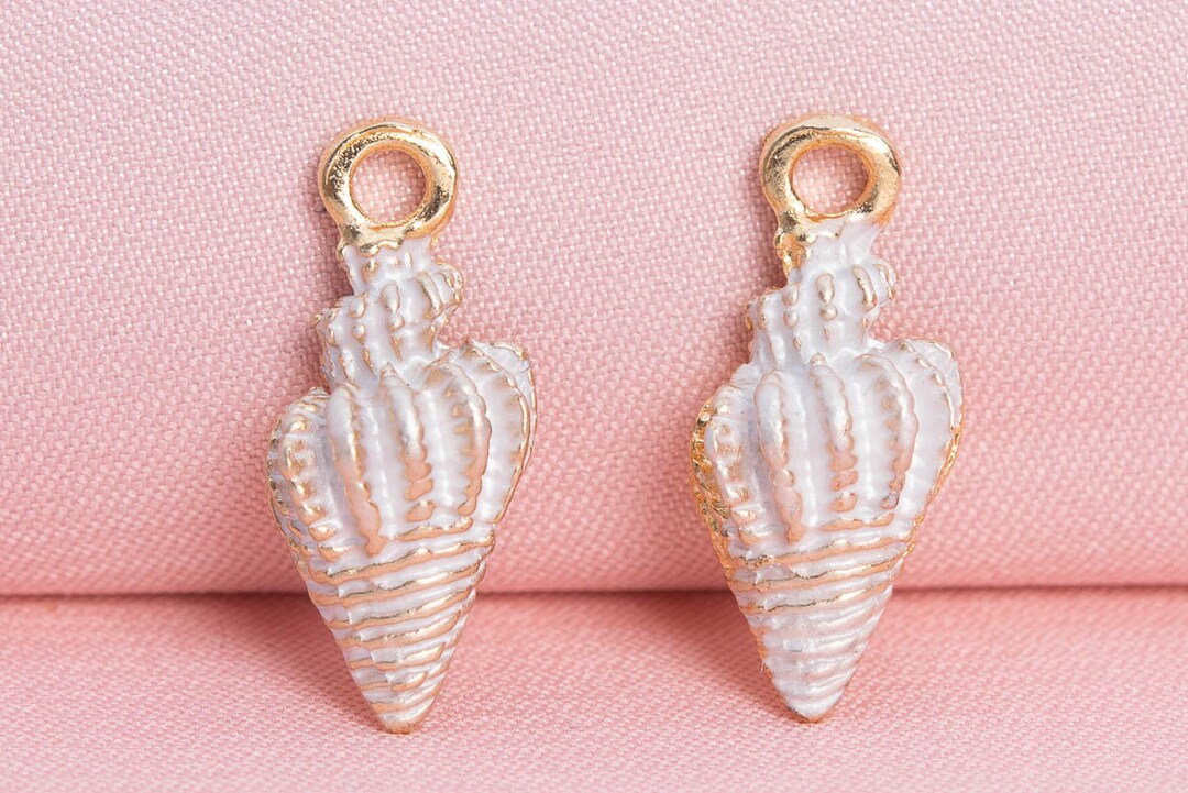 12 Enamel Conch Charm Gold Tone With White Enamel (65651-3298) - Etsy