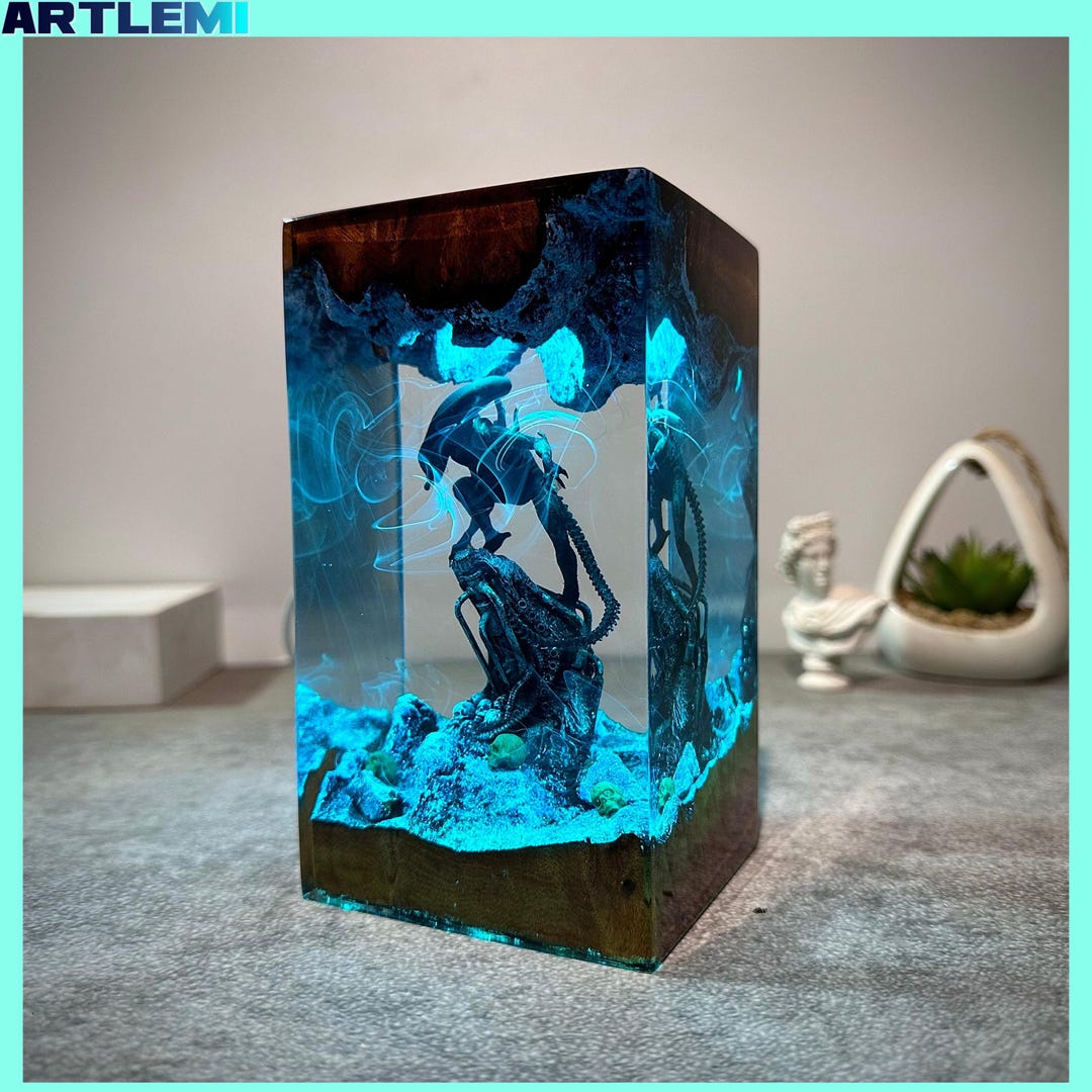 Space Monster Night Light,custom Xenomorph Resin Lamp,home Decoration ...