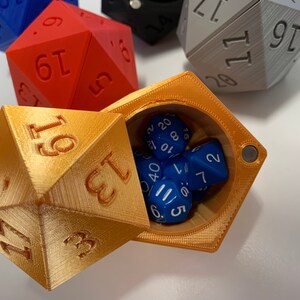 Dungeons and Dragons D20 Magnetic Dice Holder Storage Container D&D ...