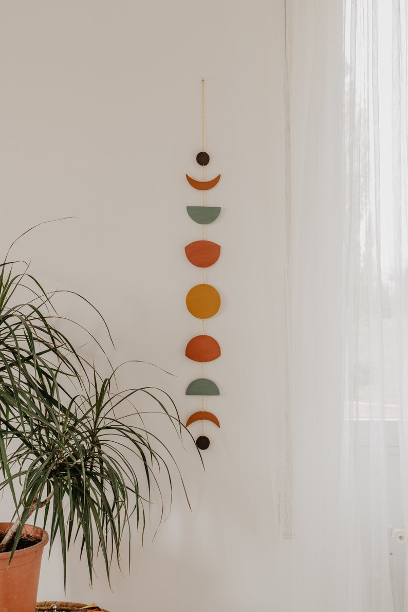 Color Moon phase wall hanging - Etsy España