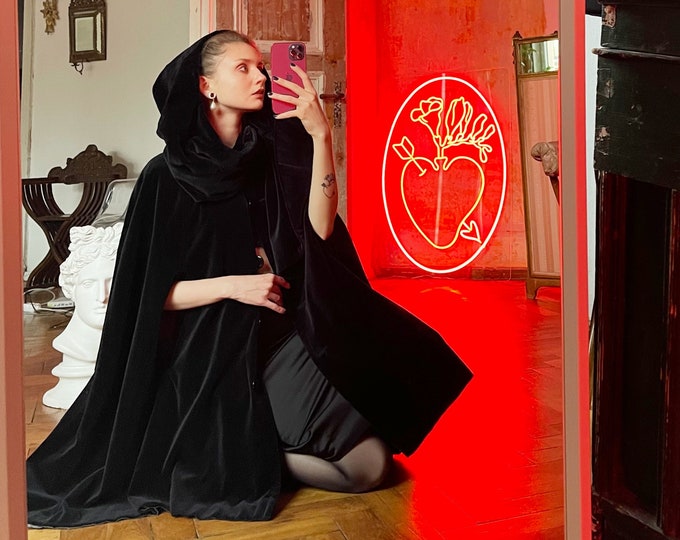 Vintage Black Velvet Hooded Cloak, Opera Coat - Etsy