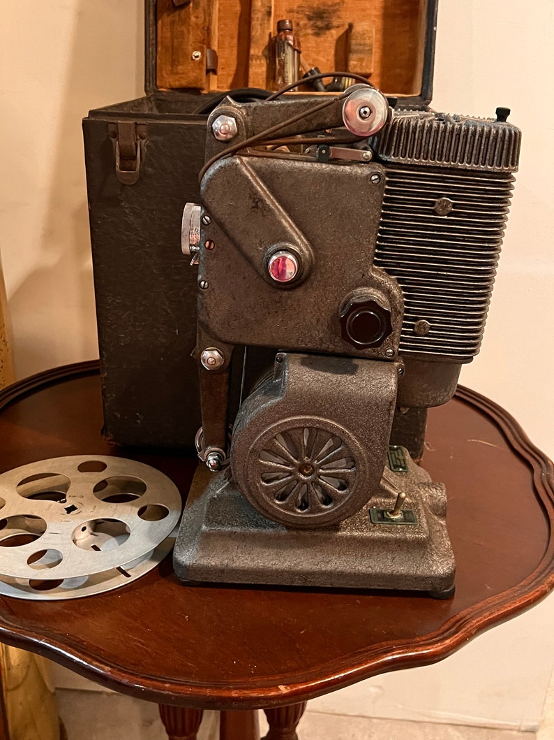 Vintage 1940s Ampro Precision 8mm Film Projector - Etsy