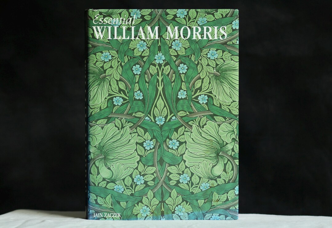 Vintage ‘essential William Morris’ by Iain Zaczek. Published 1999. Hardback. Full Colour ...