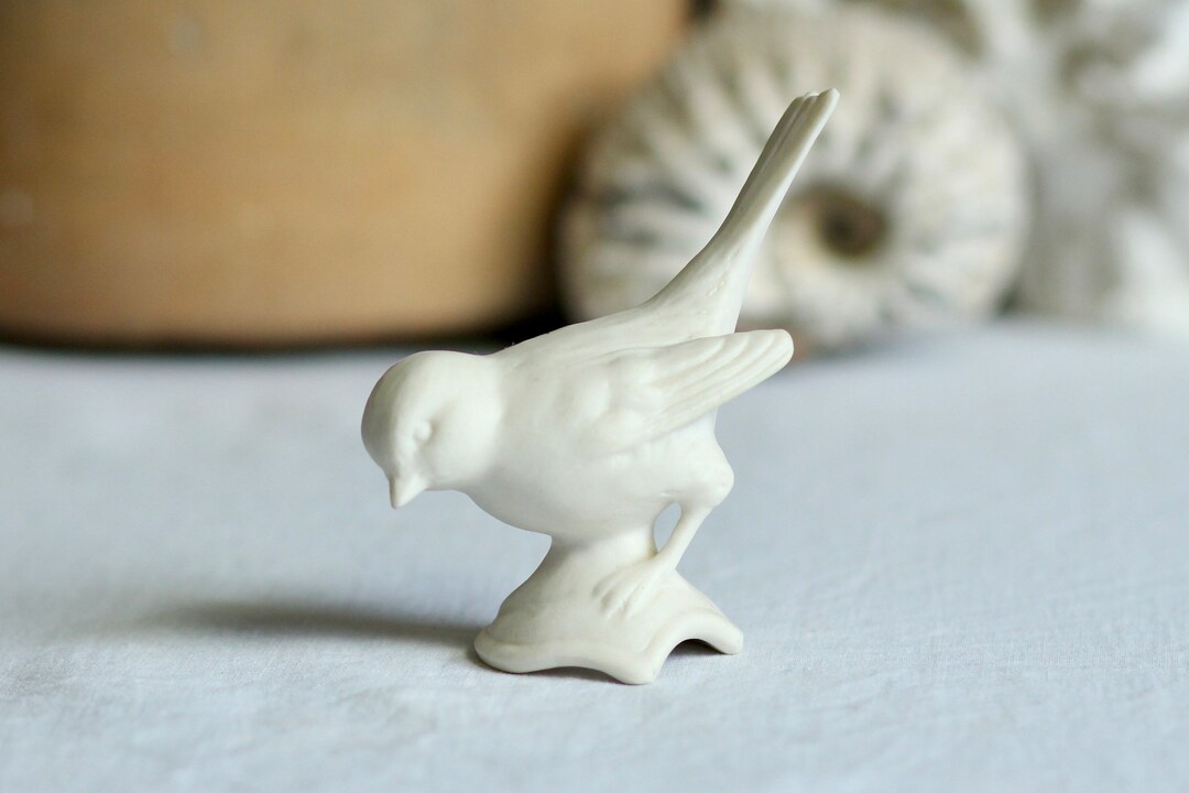 Vintage West German Porcelain Bird. Bright White. Sparrow Ornament ...