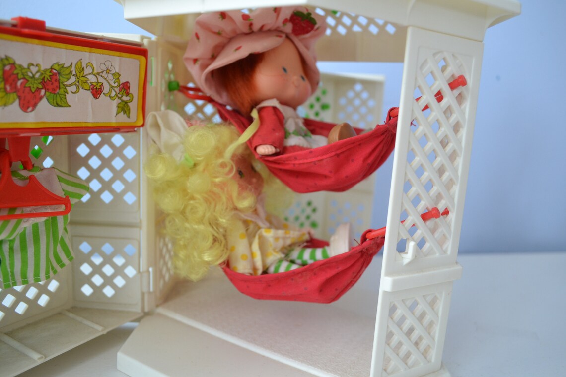 1980 Strawberry Shortcake Garden House Etsy