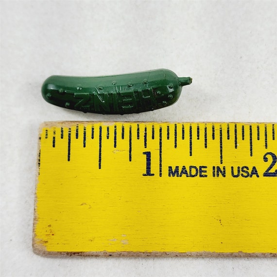 Vintage Heinz Pickle Pin Food Advertising Plastic Nov… - Gem