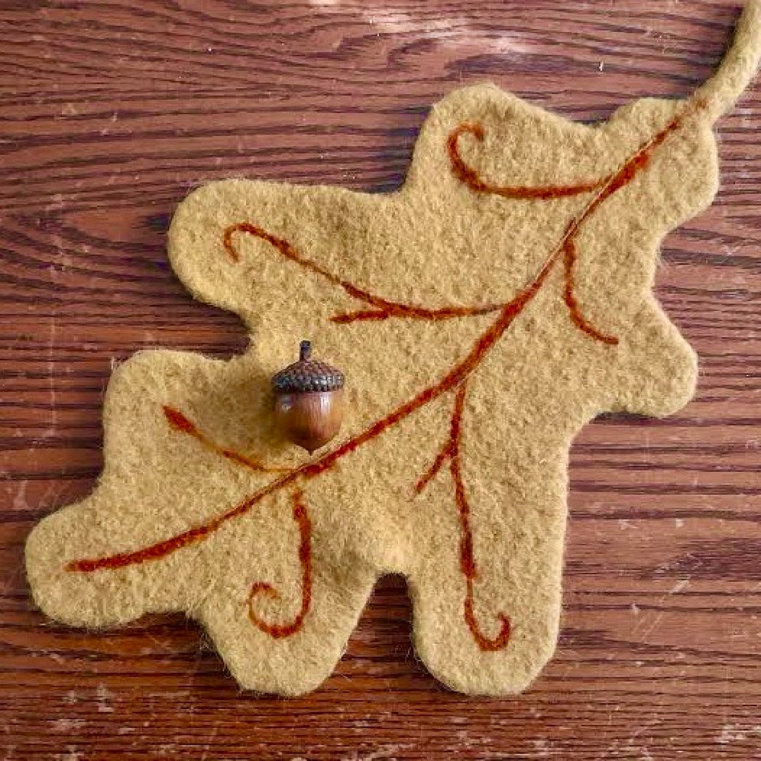 NEW! HAND KNIT Oak Leaf Trivet, Leaf Trivets, Candle Mats, Felted Oak ...