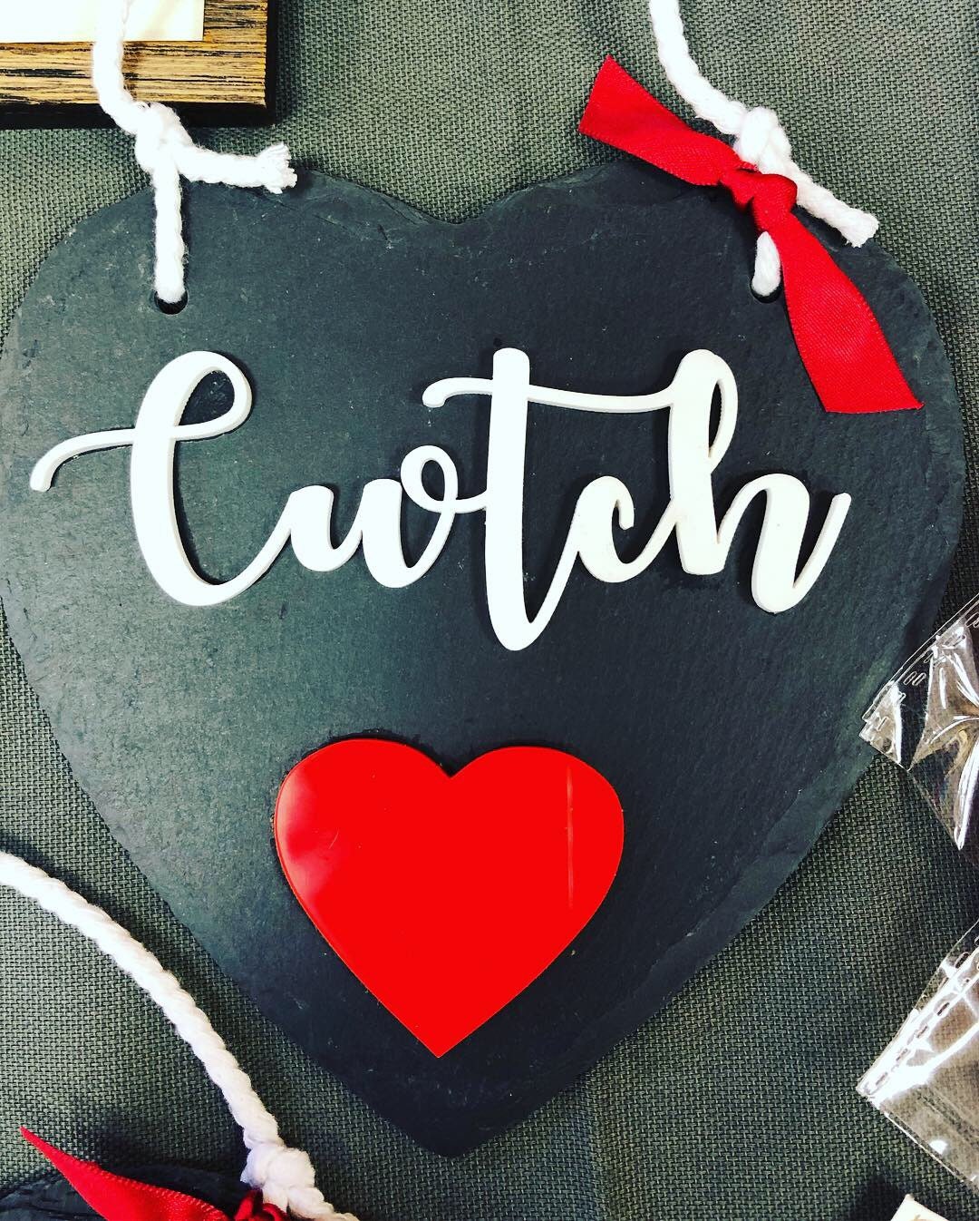 Cwtch Custom Name Slate Heart, Welsh Word for Cuddle. 15cm Hanging ...