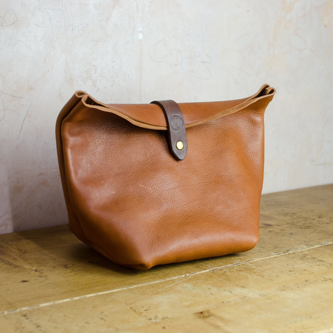 Handmade Tan Leather Toiletry Bag – Italian Leather Travel Dopp Kit - Etsy