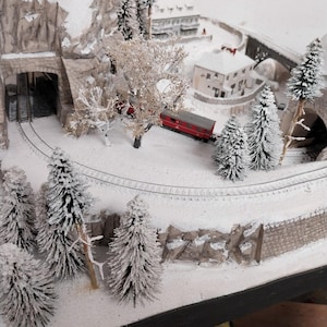 N or HO Scale Railroad Layout Diorama - Etsy