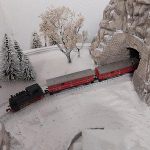 N or HO Scale Railroad Layout Diorama - Etsy