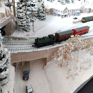 Portable Light Weight Model Train Winter Snow Railway Layout in N Scale ...