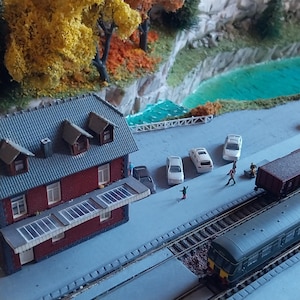 Portable Scenic Model Railway Layout, With Lakes and Waterfalls in N ...