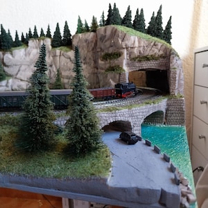Portable Scenic Model Railway Layout, With Lakes and Waterfalls in N ...