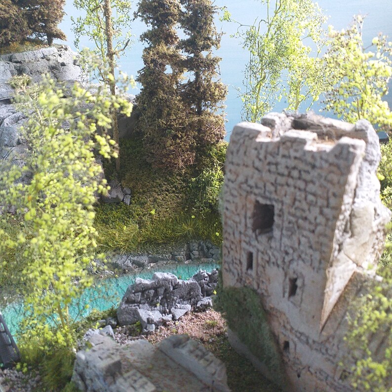 N Scale 1/160 Railroad Diorama With Lake Castle Ruin - Etsy