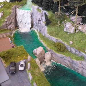 Model Railway With a Realistic Forest Mountain Layout, With Lakes and ...