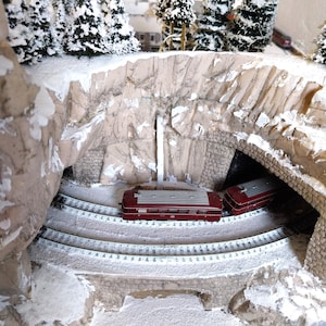 Portable Light Weight Model Train Winter Snow Railway Layout in N Scale ...