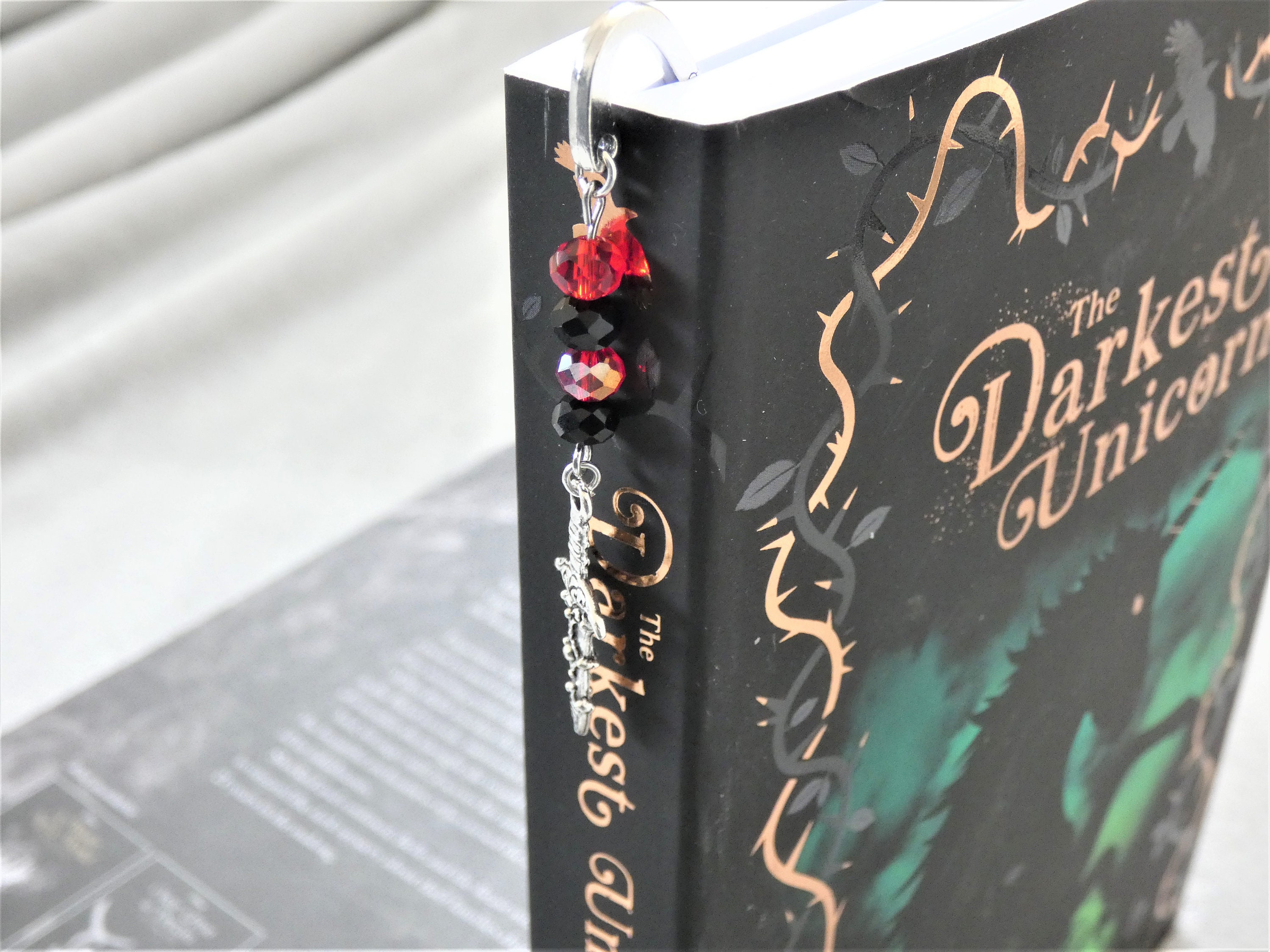 Red and Black Dagger Bookmark / Fantasy Bookmark for Booklover - Etsy UK