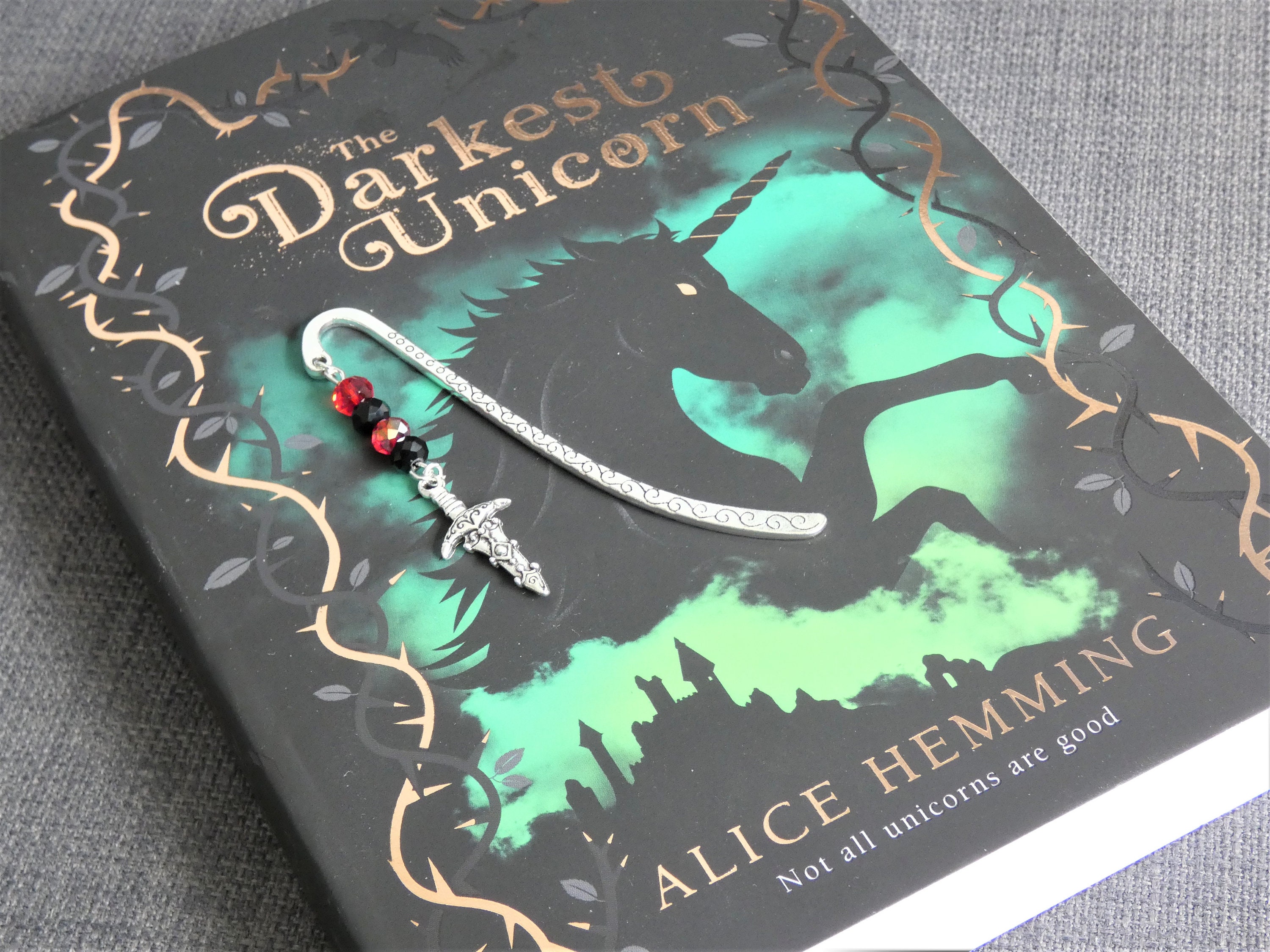 Red and Black Dagger Bookmark / Fantasy Bookmark for Booklover - Etsy UK