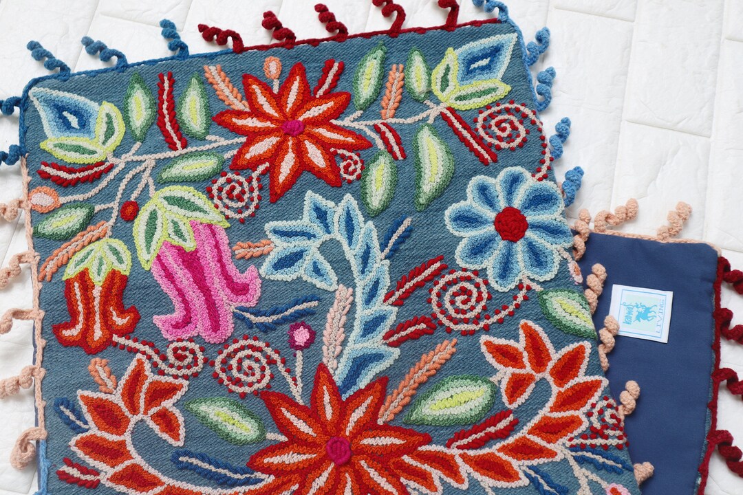 Vintage Ayacucho Embroidery Floral Hand-woven Wool Table Runner Multi ...