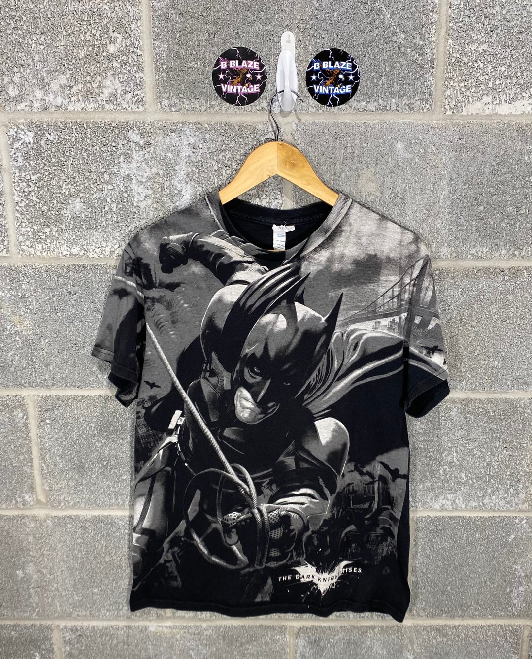 Y2K 2010s Batman the Dark Knight Rises All of Print Front Graphic Movie ...