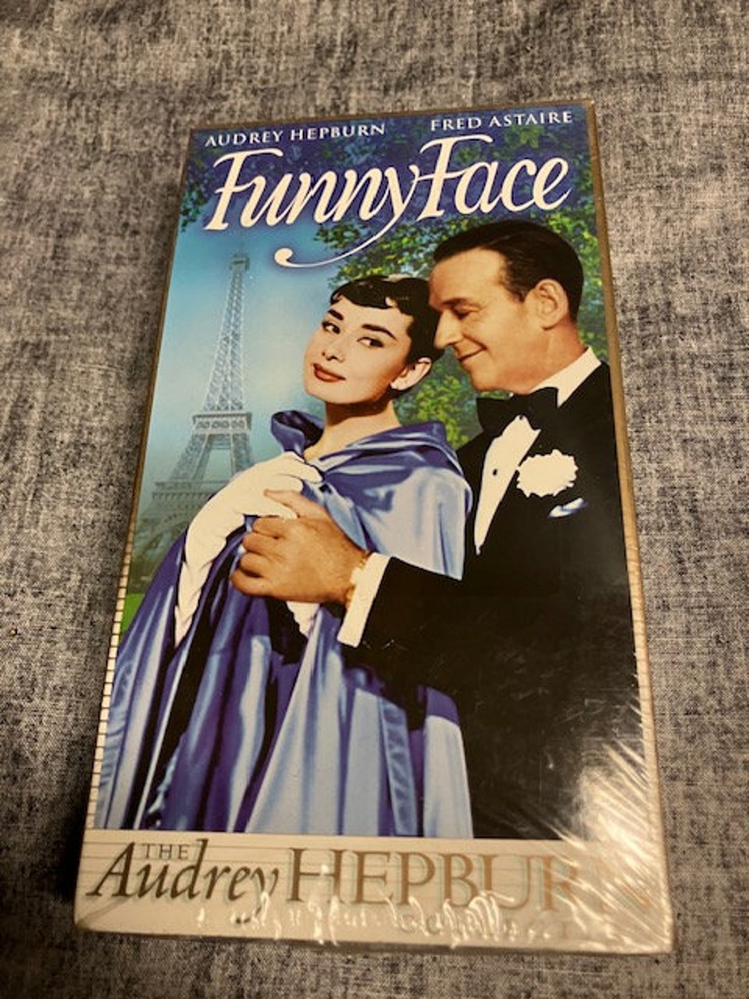 Funny Face VHS Film Audrey Hepburn Fred Astaire Movie Cassette Sealed ...