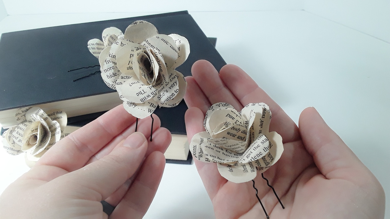 5 Book Page Paper Flower Hair Pins Literary Flowers for Prom - Etsy