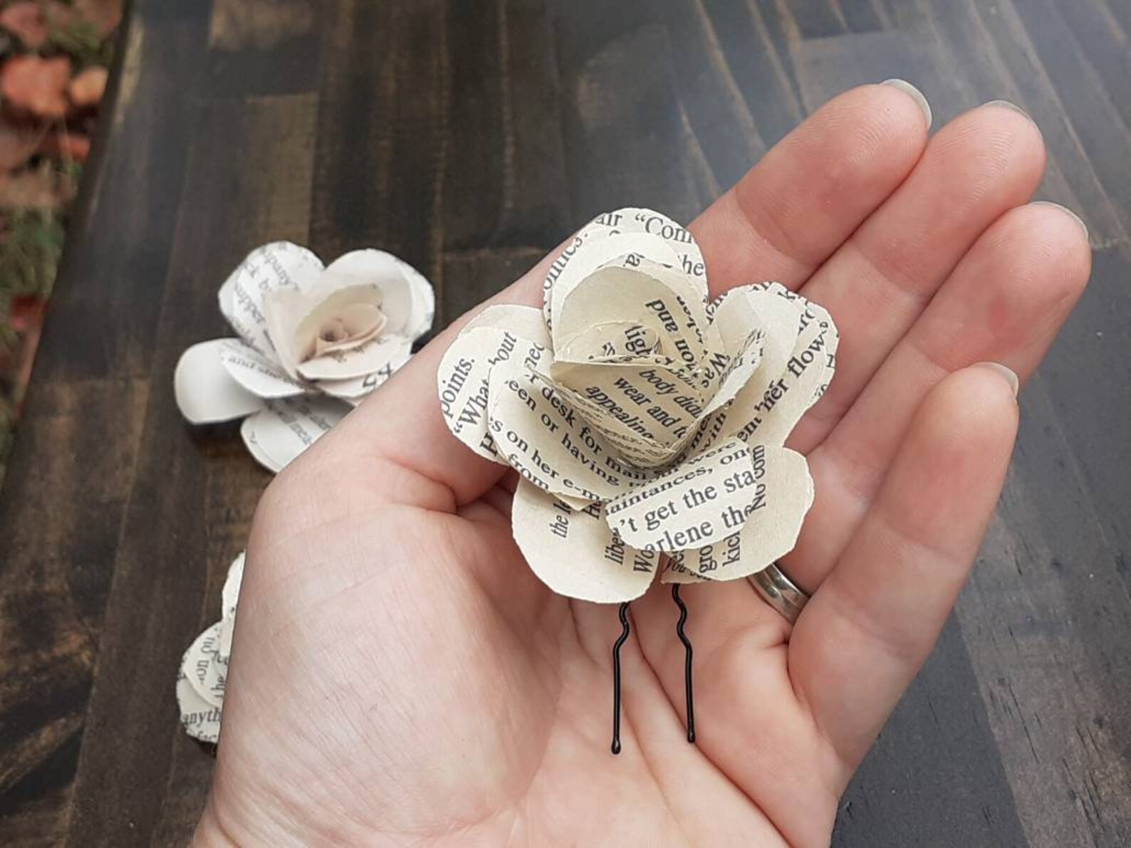 5 Book Page Paper Flower Hair Pins Literary Flowers for Prom - Etsy