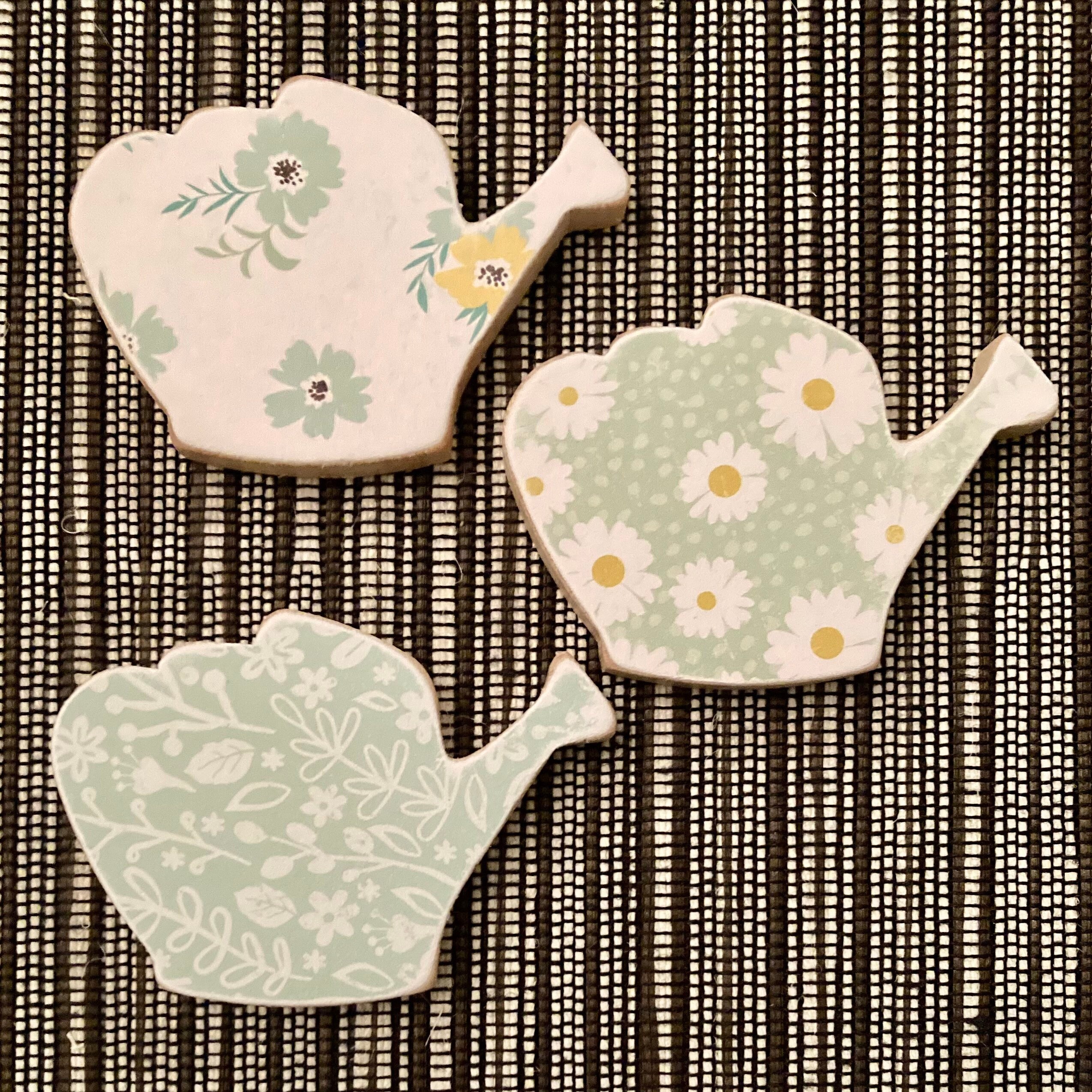 Small Wooden Shapes Set of 3 choice of Magnet Ornament or - Etsy UK