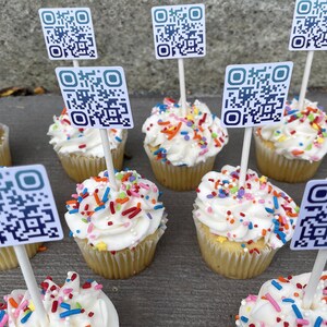 QR Code Cupcake Toppers for Creative Marketing and Promotional Purposes ...