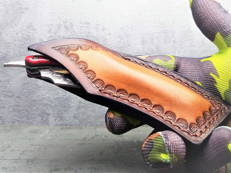 BLOODY Damascus RAZOR, Personalize Able Straight Razor, Gift for Men ...