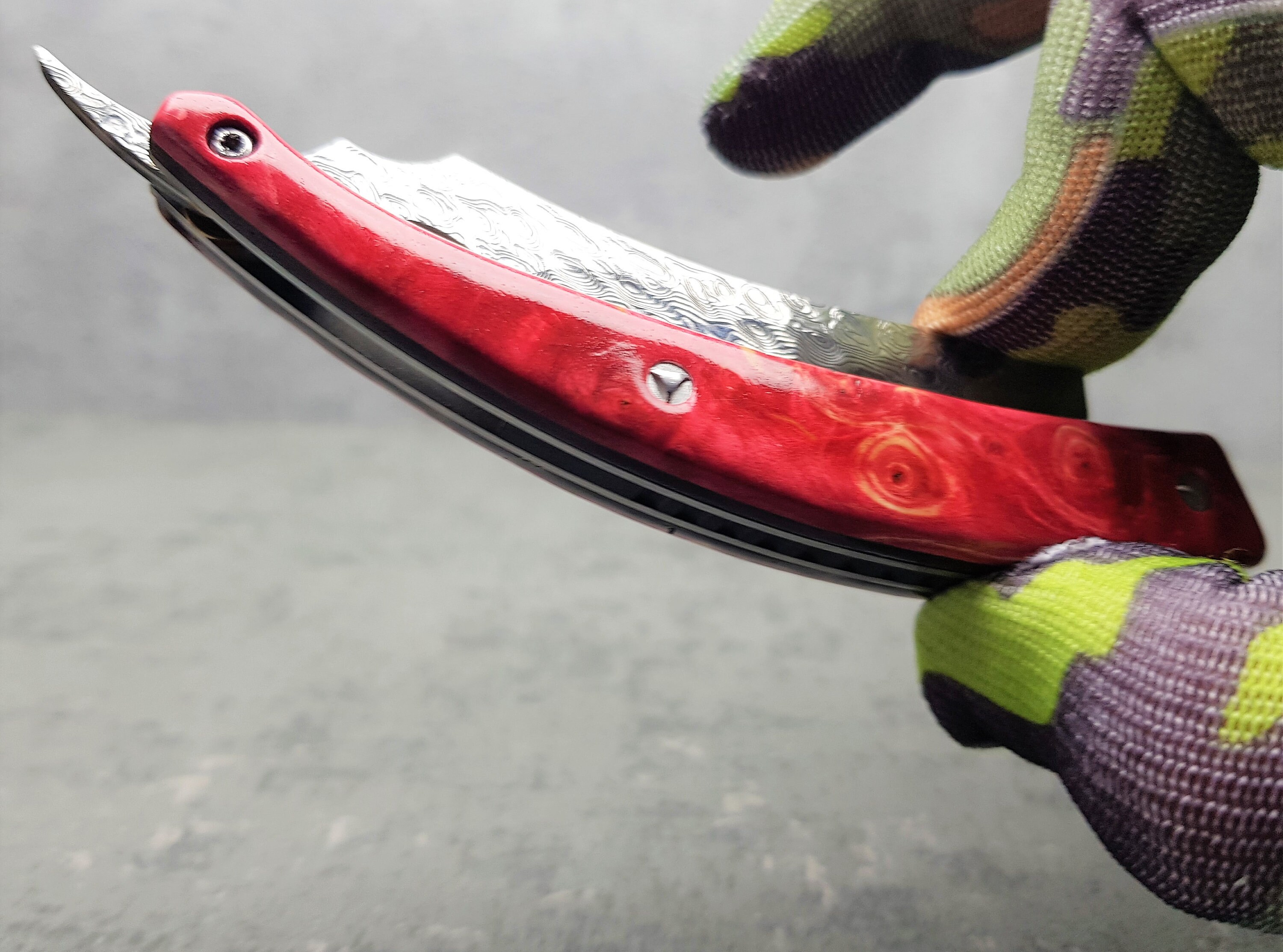 BLOODY Damascus RAZOR, Personalize Able Straight Razor, Gift for Men ...